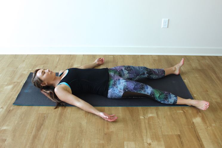 The 10-Minute Yoga Routine For Perfect Sleep | PaleoHacks