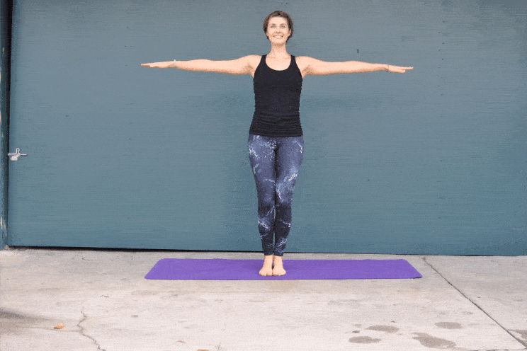 11 Standing Ab Exercises To Tone Your Tummy | PaleoHacks